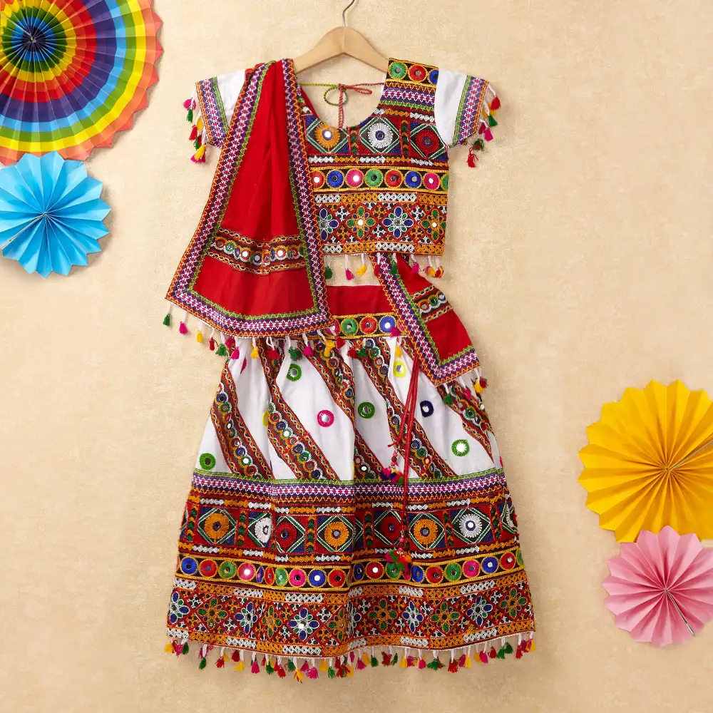 Artisanal Indian Fashion & Traditional Festive Wear – Banjara India